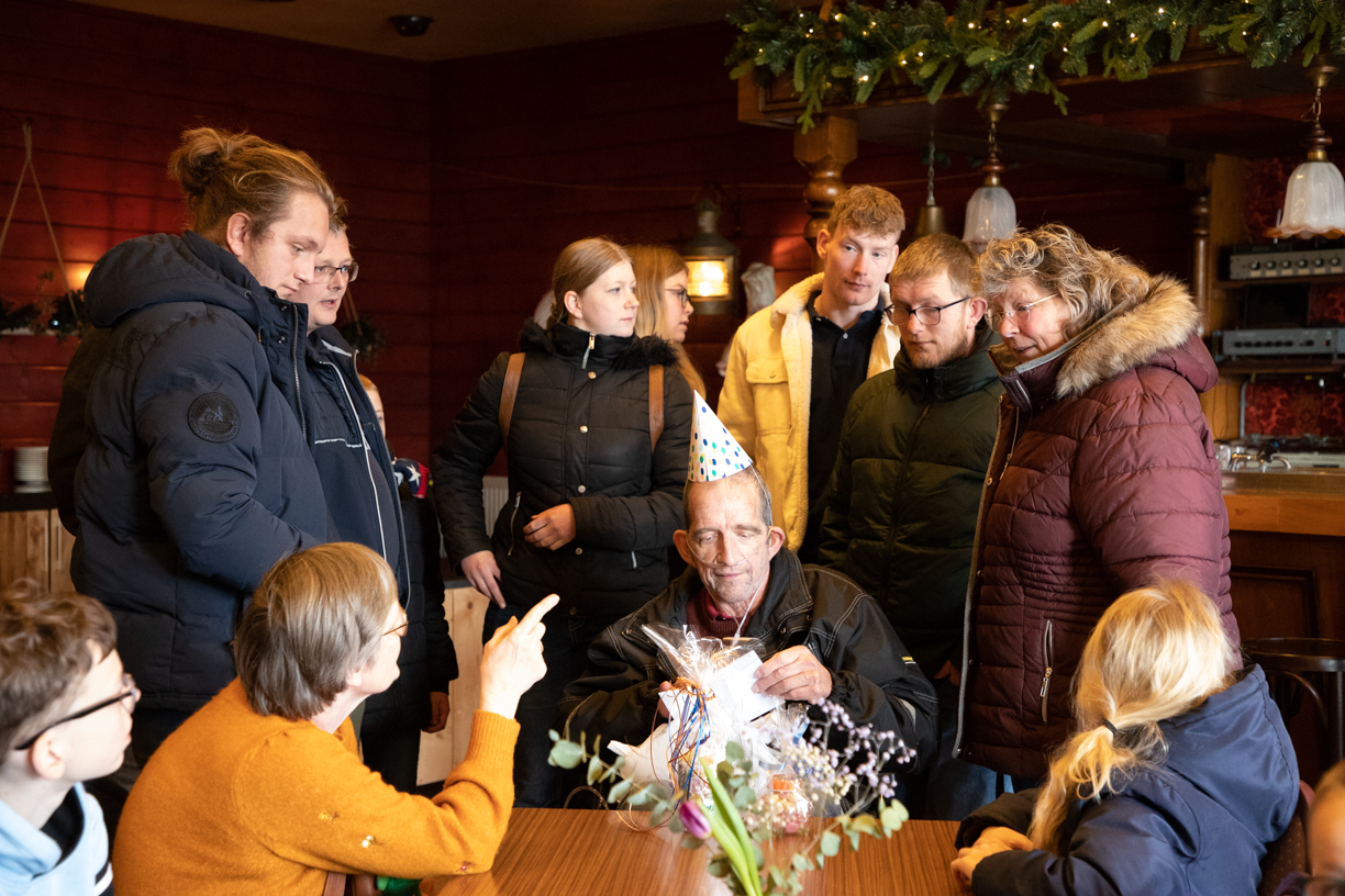 Noah4All hangt de slingers voor Rudolf op.
